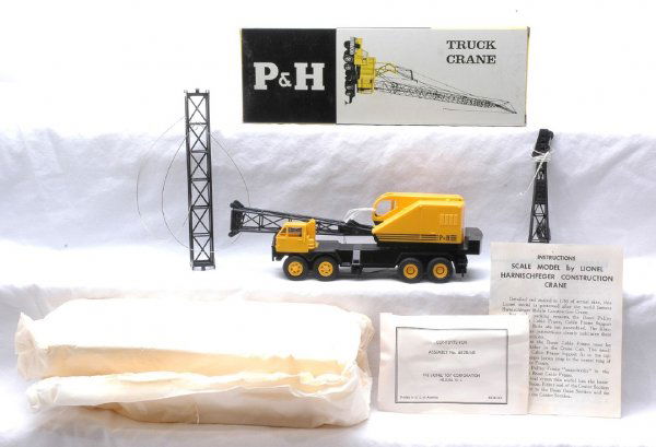 196: Lionel 6828-100 Harnischfeger Truck Crane MINT OB