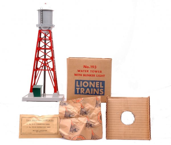 8: Lionel 193 Water Tower w/Blinker Light MINT Boxed