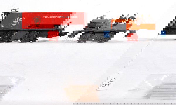 568: Lionel 5511 tie-jector and 50 gang car