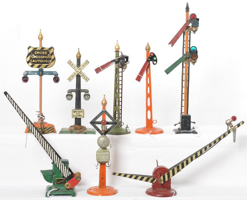 American Flyer wide gauge signals, semaphores....