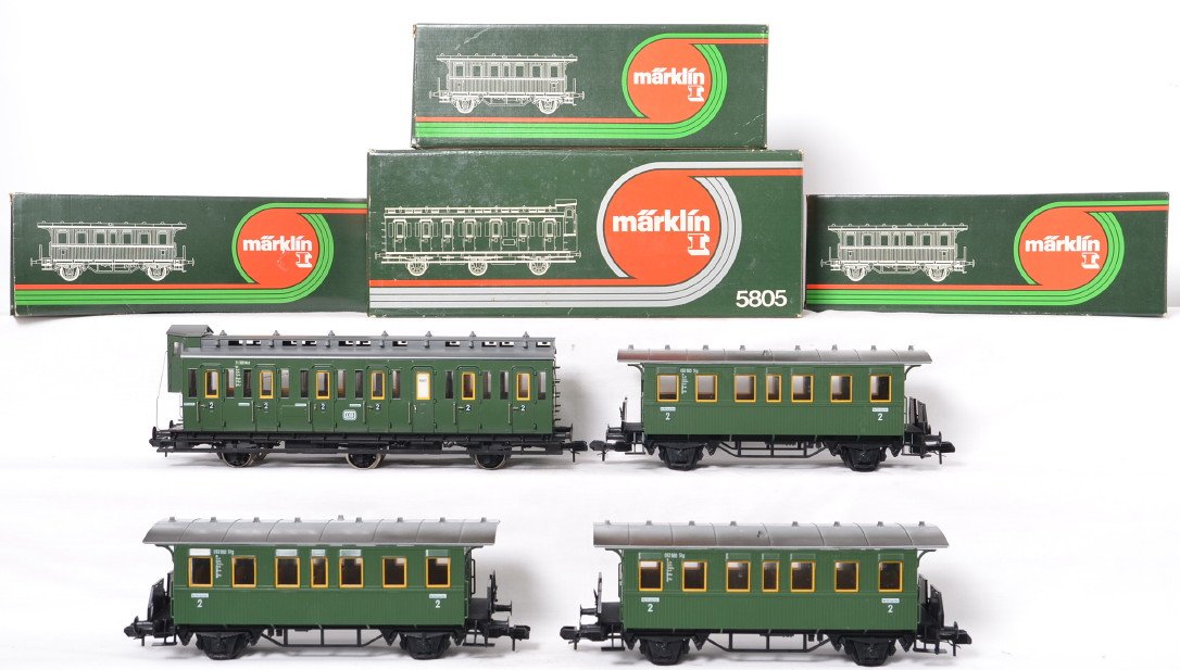 4 Marklin G scale passenger cars 5801 5805