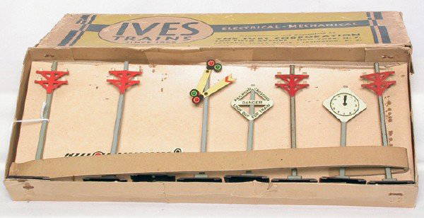 Ives Prewar 1569 Mechanical Accessory Set, Ob