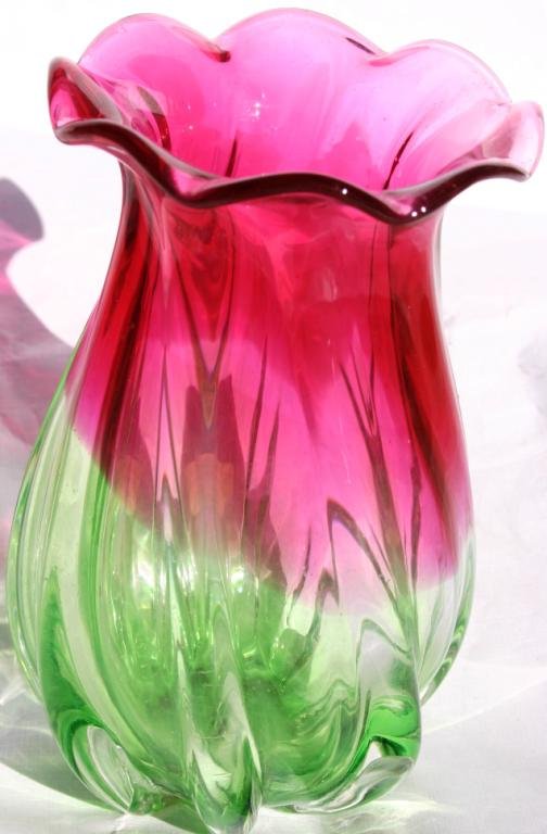 398: BLOWN ITALIAN ART GLASS VASE, RUBINA VERDE 7 1/2"