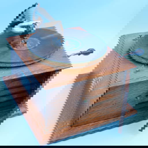 Oak Table Top Victrola, Victor Talking Machine,