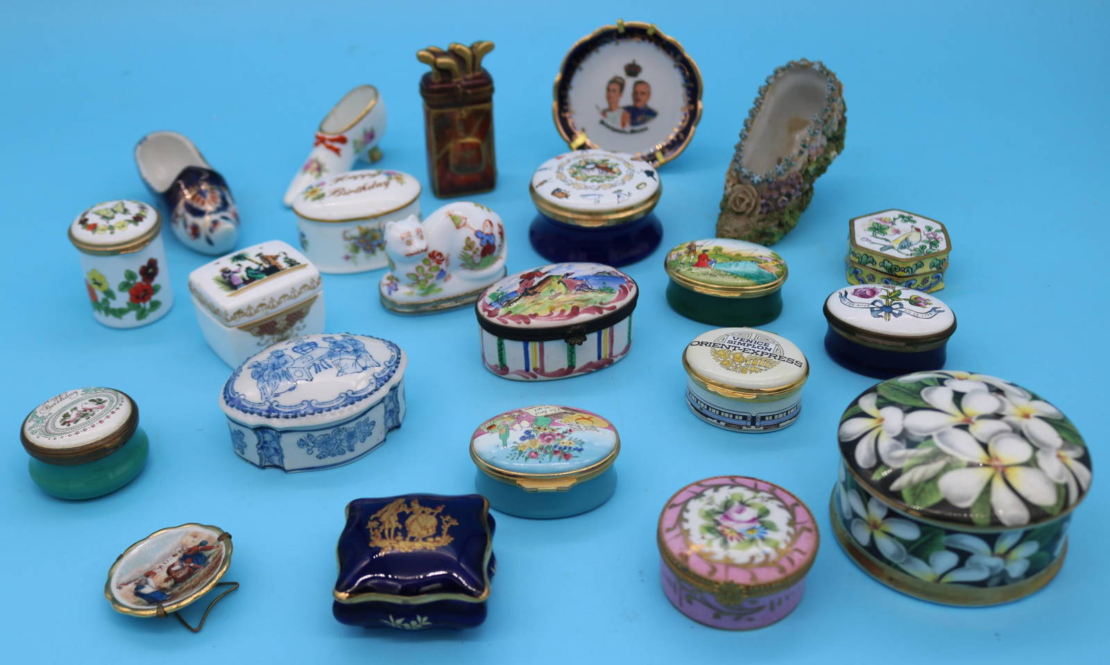 Collection 22 Porcelain & Enameled Trinket Boxes, Auction