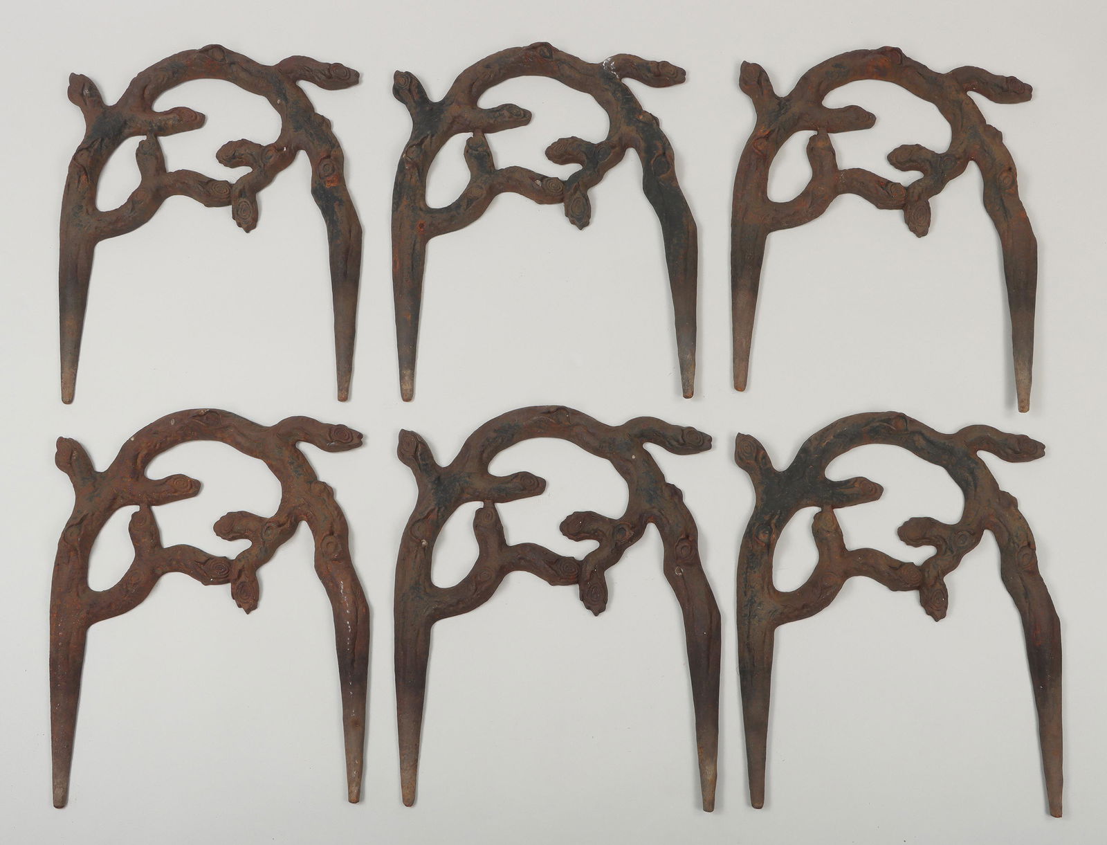 Set Of (6) Cast Iron Edging
