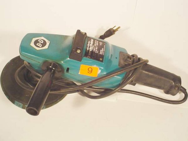 9: Black and Decker 7" sander/polisher 2-spe