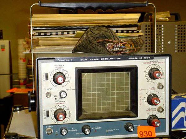 Heathkit dual trace oscilloscope model 1 - Jan 25, 2004 | A1 Auction ...