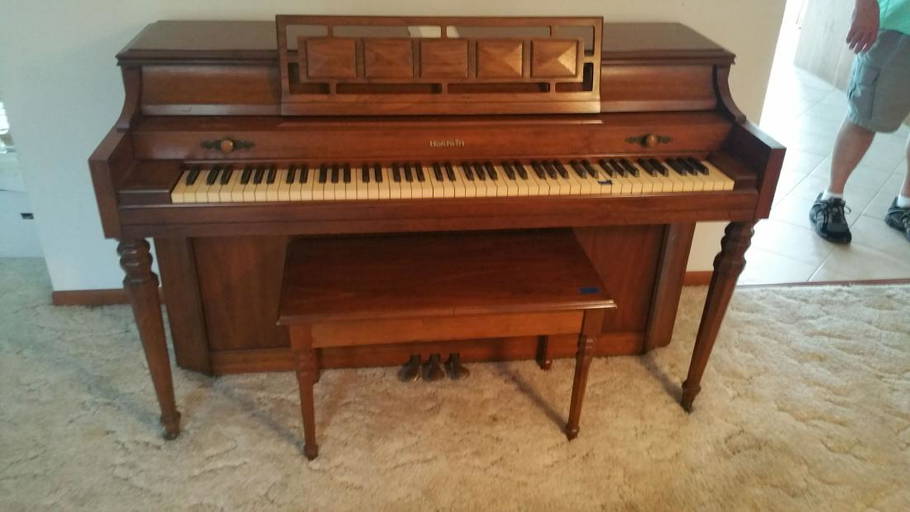 1981 Baldwin Spinet Piano Style 954l