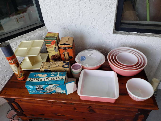 Pyrex Pink Bakeware, Nesting Bowls, Tupperware Etc