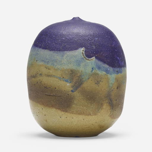 Toshiko Takaezu, Unitled Closed Form (#0227) on Nov 17, 2022 | Los ...