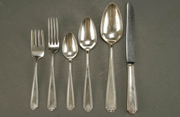 1528: WESTMORELAND LADY HILTON STERLING SILVER FLATWARE - Oct 18, 2006 ...