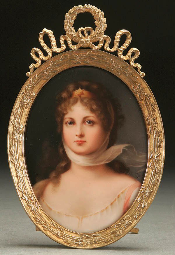 1340: A ROYAL BONN QUEEN LOUISE PORTRAIT PLAQUE circa 1