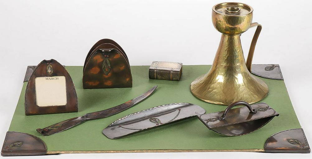 ARTS AND CRAFTS COPPER DESK SET & MORE (#1098) on Apr 20, 2022 ...