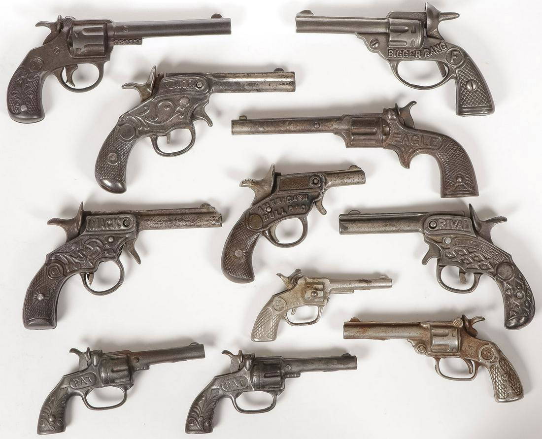 VINTAGE CAST IRON CAP GUNS (#0757) on Apr 26, 2023 | Jackson's ...