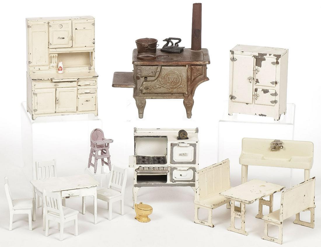 Vintage Metal Doll Furniture Auction