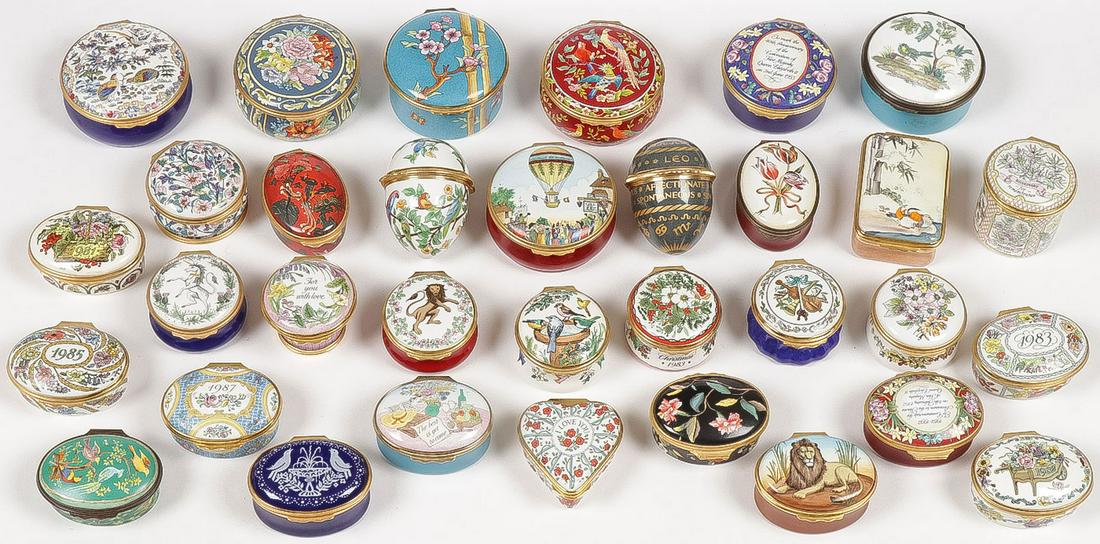 Great English Halcyon Days Enameled Boxes Auction