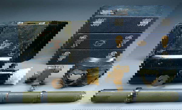 1277: U.S. WWII ERA OPTICS COLLECTION including Naval T - Oct 15, 2005 ...