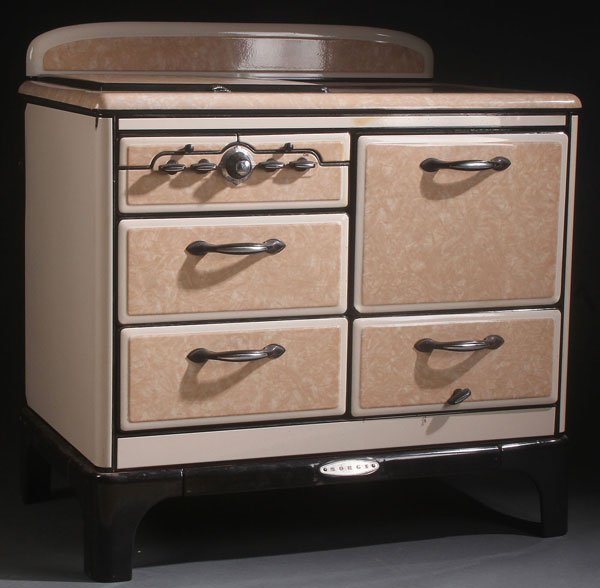 AN ART DECO ENAMELED GAS STOVE, CIRCA 1925