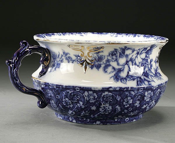 829: GOOD FLOW BLUE CHAMBER POT WITHOUT LID marked "Bu