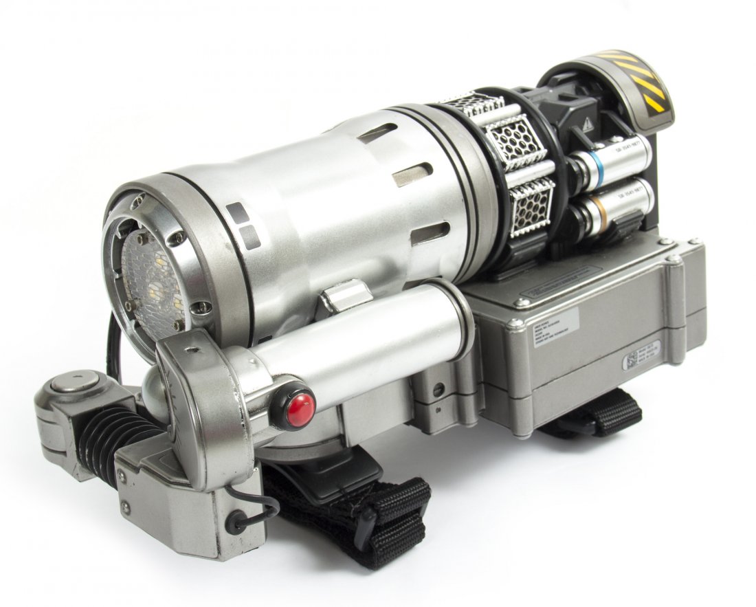 Hero DARPA Donkey Kong Wrist Light Cannon from Pixels - Dec 05, 2015 ...