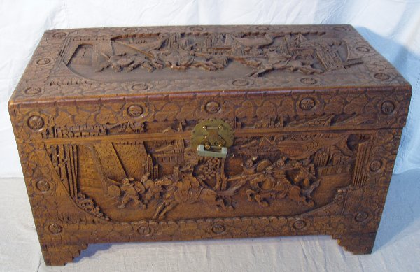 1110: Japanese Heavily Carved Trunk - Dec 27, 2003 | Priddy's Auction ...