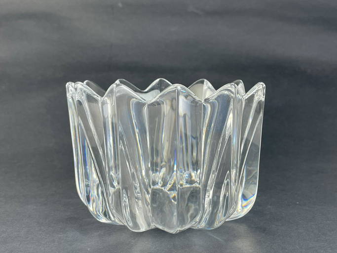 Orrefors Sweden crown crystal bowl with original label. Height 3 1/4 ...