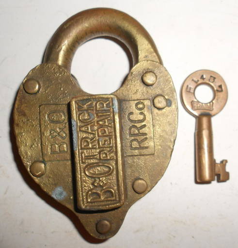 B&o Railroad Repair Track Lock & Key