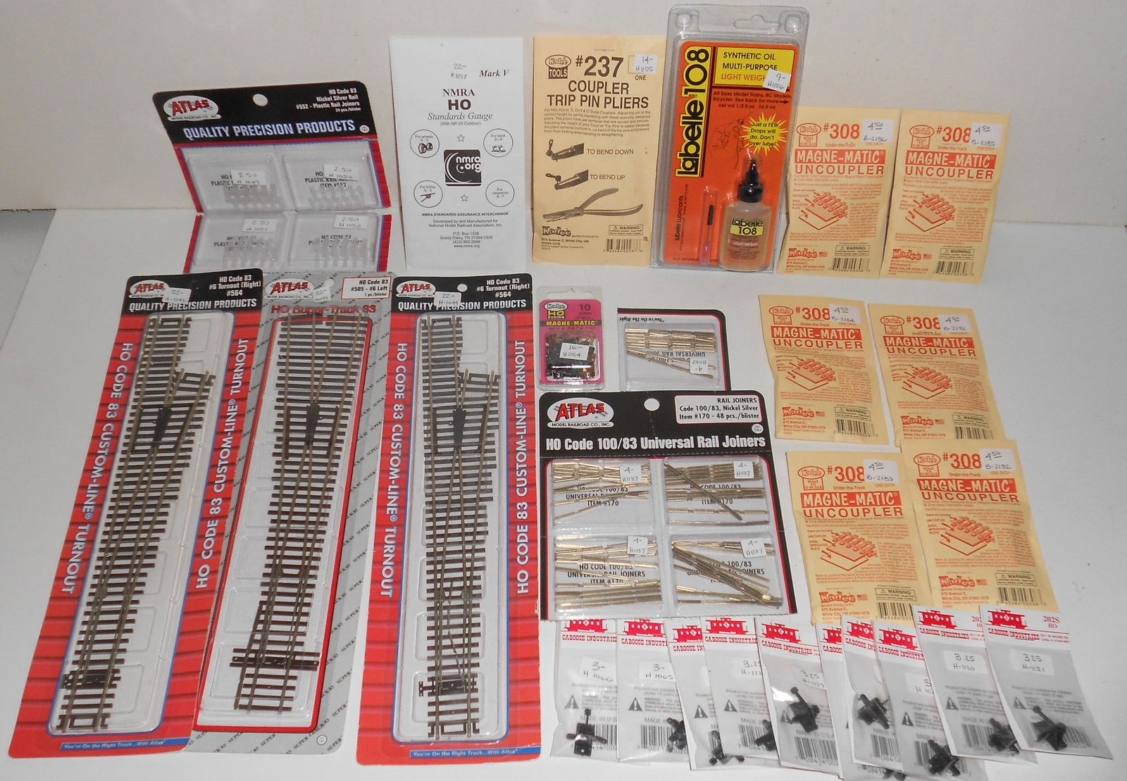 Ho Scale Switches, Caboose Throws, Jointers, Kadee