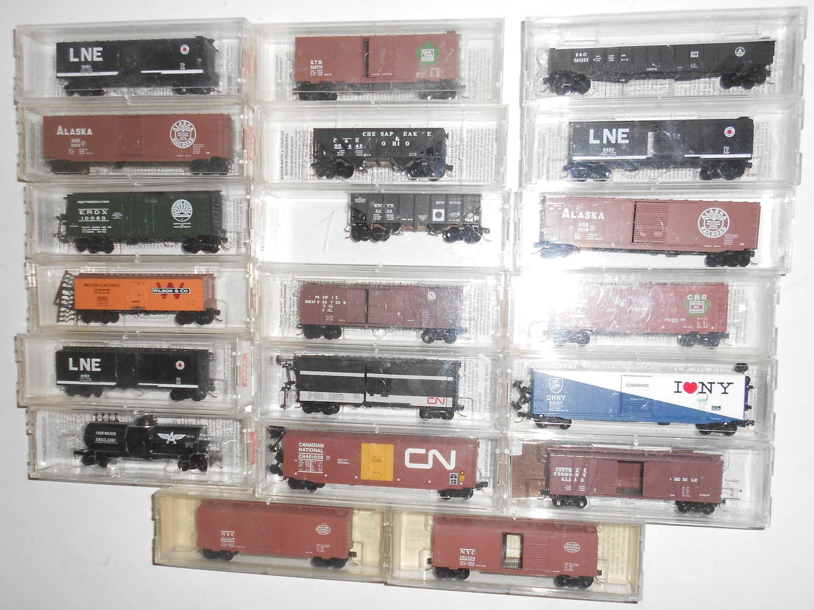 N Scale 20 Micro Trains, Kadee Cars