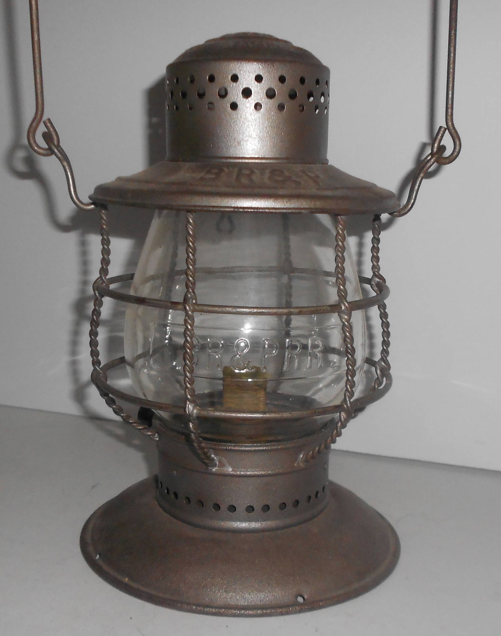 Defiance Br&p Twisted Wire Bellbottom Lantern Cc E/b Br&prr Globe Auction