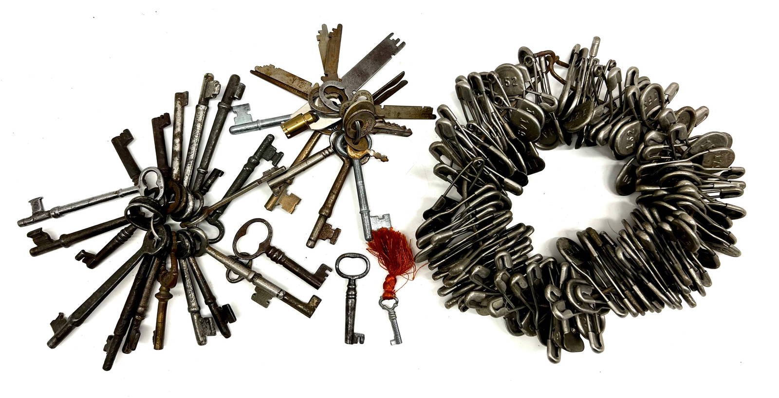 Misc. Skeleton Keys And Safety Pin Number Tags Auction