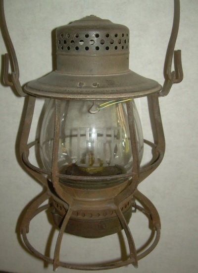 Keystone Casey Lantern with CRR Cut Globe