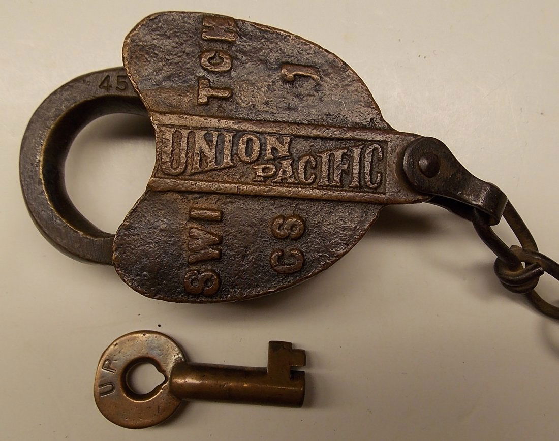 Union Pacific Cs 1 Switch Lock & Key