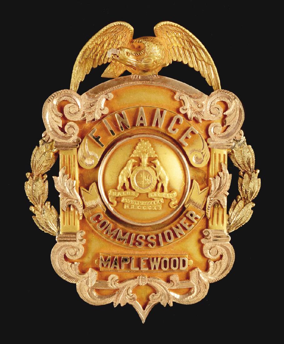 14k Gold Presentation Badge For The Finance