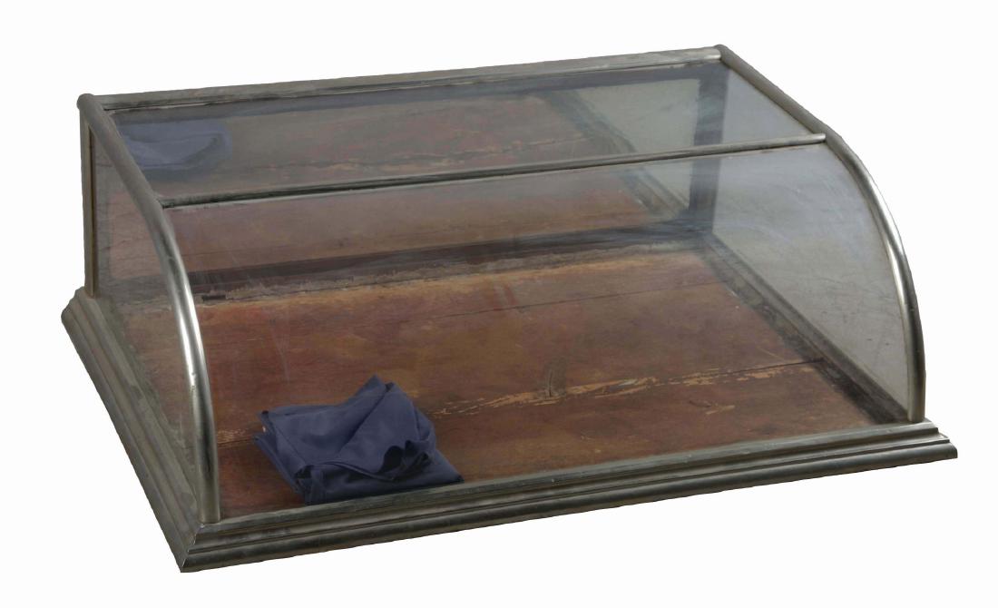 Tabletop Curved Glass Display.