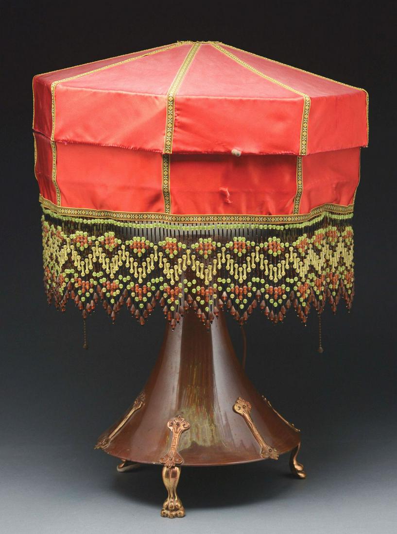 ANTIQUE LAMP AND RECORD PLAYER. - Dec 12, 2019 | Dan Morphy Auctions in PA