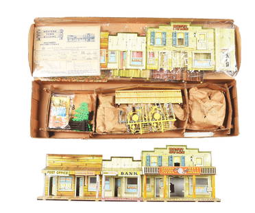 Very Rare Marx Gunsmoke Dodge City Play Set.