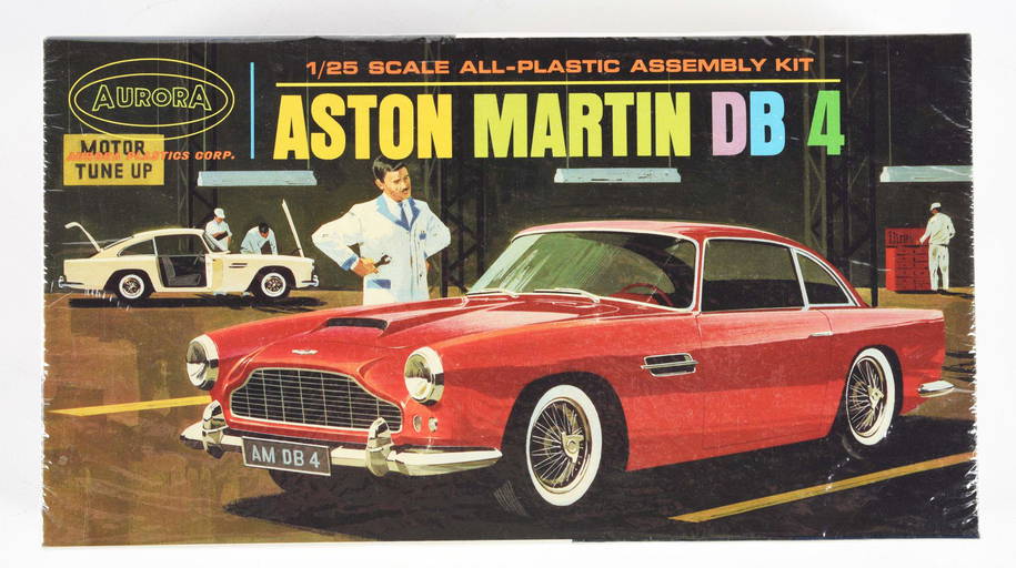 Aurora Aston Martin Db4 Automobile Model Kit.
