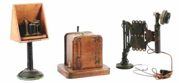 ANTIQUE OAK CASED CRANK TELEPHONE, CHICAGO - Oct 23, 2011 | Austin ...