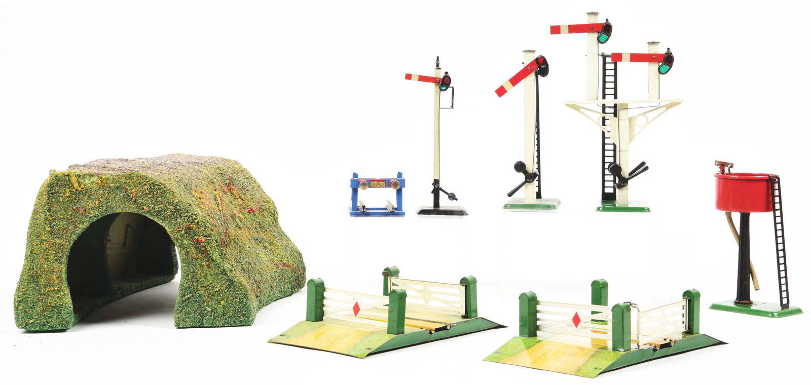 Lot Of 8: Hornby Train Accessories, 7 Boxed. Auction