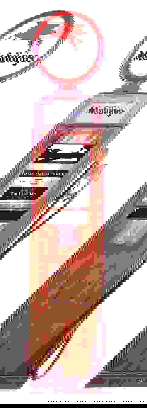 Tokhiem Model #36 Gas Pump. Auction