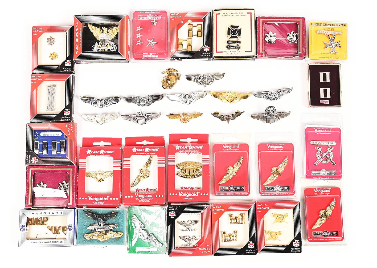 Large Lot Of Us Military Vanguard Insignia. Auction