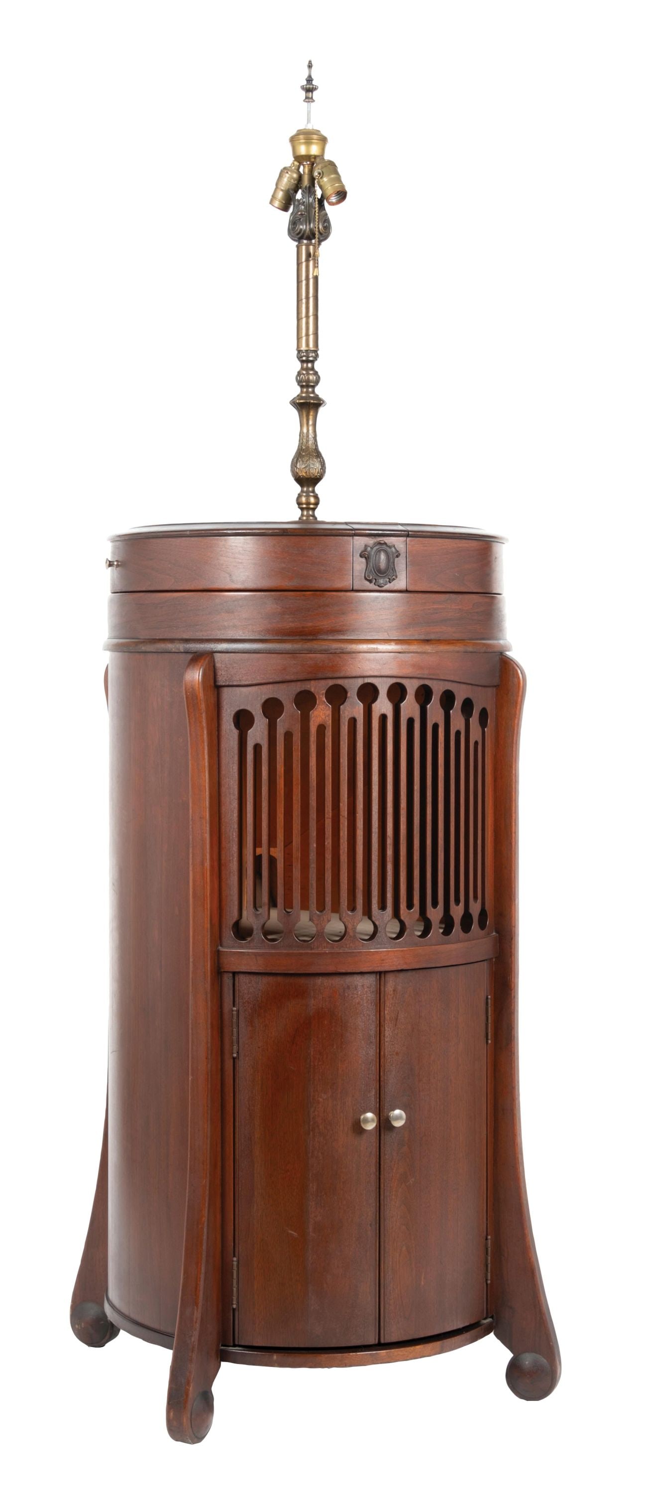 Modernola Phonograph With Lamp Attachment Auction