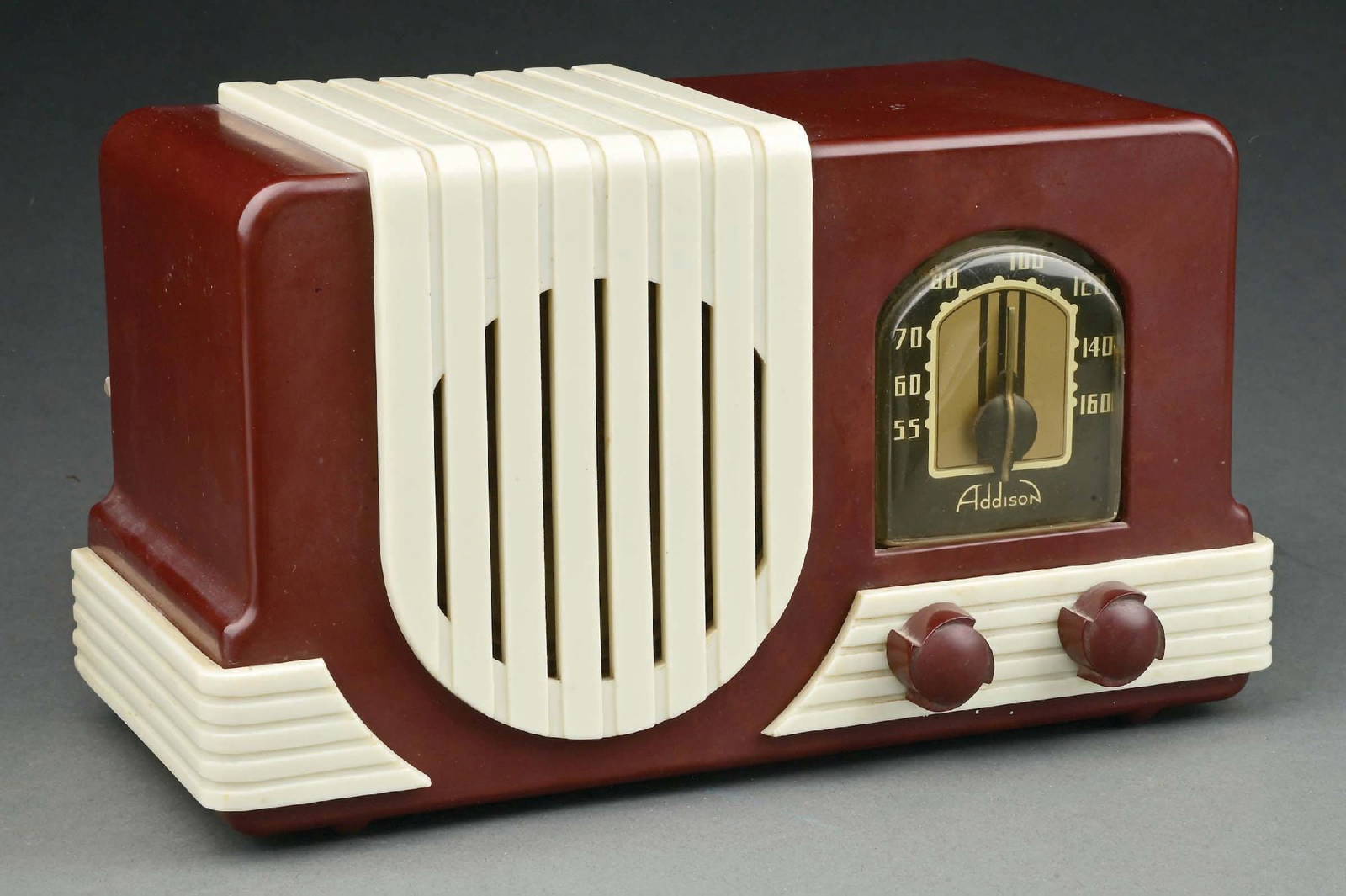 Addison Model 2 Plaskon Radio In Maroon And Ivory Auction