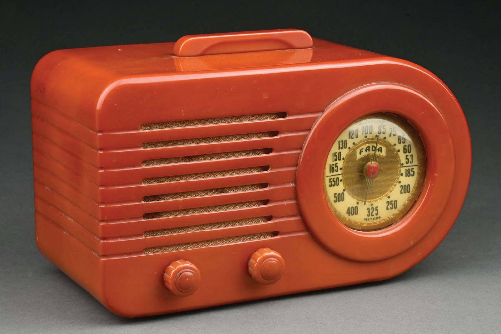 Fada Model 100 Bullet Catalin Radio In Yellow Auction
