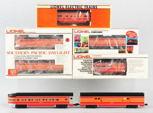 Lionel Southern Pacific Passenger Train Set.
