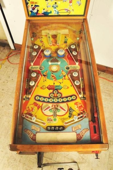 Gottlieb Basketball Pinball Machine (1949). : Lot 46
