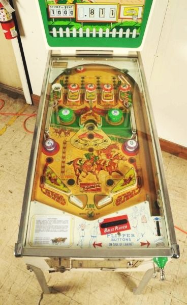 Gottlieb Foto Finish Pinball Machine (1961). : Lot 71