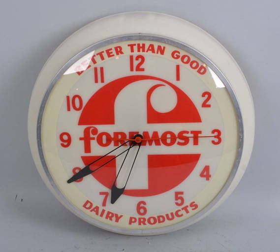 Foremost Dairy Products Clock. - Aug 01, 2014 | Dan Morphy Auctions in IA